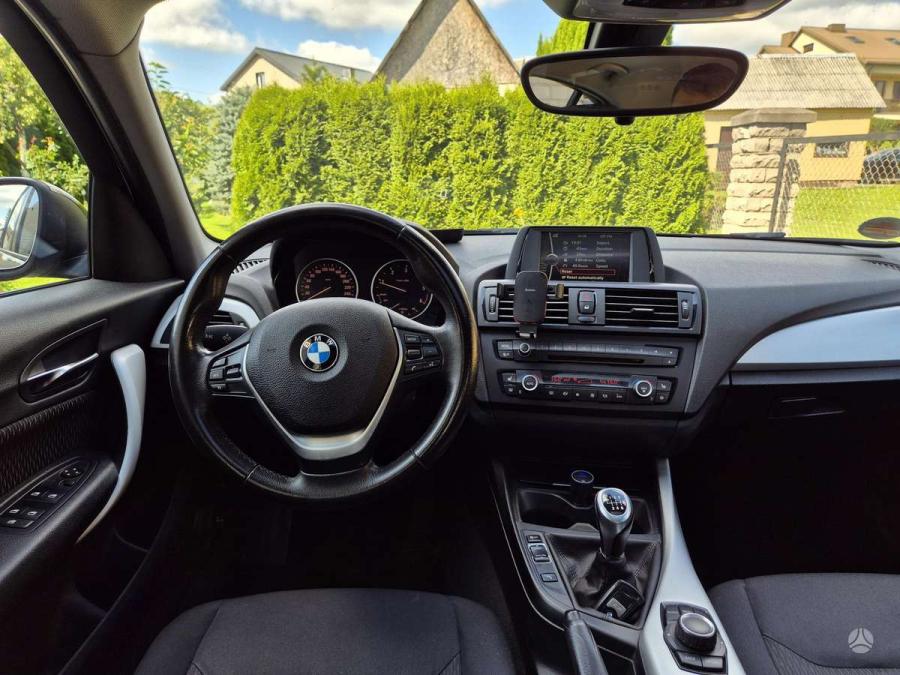 Black BMW 118 2012 in Vilnius, with an engine capacity of 2.00 L and mileage of 280 thousand km for 5500 €, photo 3 on AUTOMOTO.COM.LV
