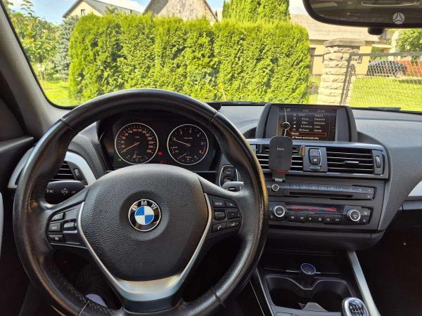 Black BMW 118 2012 in Vilnius, with an engine capacity of 2.00 L and mileage of 280 thousand km for 5500 €, photo 3 on AUTOMOTO.COM.LV