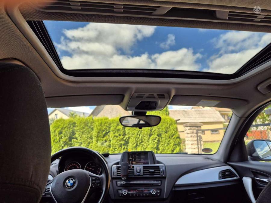 Black BMW 118 2012 in Vilnius, with an engine capacity of 2.00 L and mileage of 280 thousand km for 5500 €, photo 5 on AUTOMOTO.COM.LV