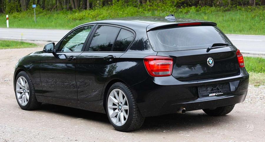 Melns BMW 118 2012 Kretinga, ar dzinēja tilpumu 2.00 L un nobraukumu 139 tūkst. km par 7499 €, foto 10 vietnē AUTOMOTO.COM.LV