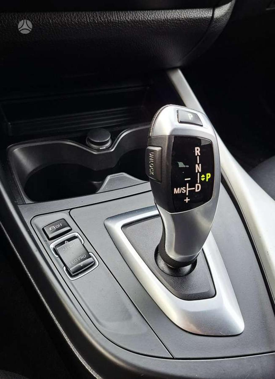 Melns BMW 118 2012 Kretinga, ar dzinēja tilpumu 2.00 L un nobraukumu 139 tūkst. km par 7499 €, foto 21 vietnē AUTOMOTO.COM.LV
