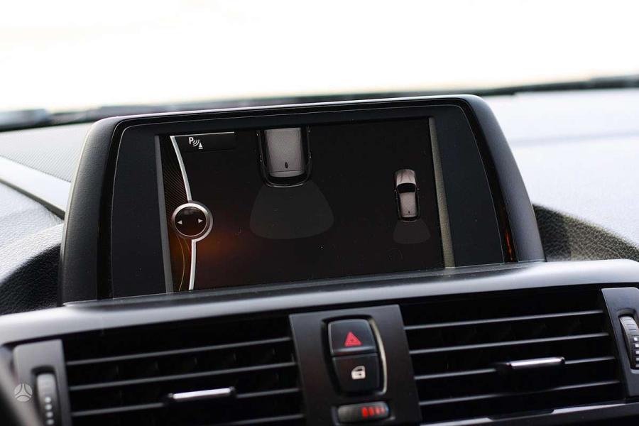 Melns BMW 118 2012 Kretinga, ar dzinēja tilpumu 2.00 L un nobraukumu 139 tūkst. km par 7499 €, foto 28 vietnē AUTOMOTO.COM.LV