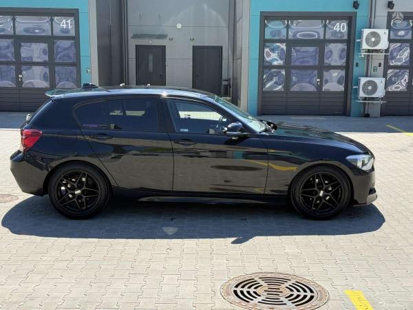 Melns BMW 118 2012 Viļņa, ar dzinēja tilpumu 2.00 L un nobraukumu 318 tūkst. km par 5200 €, foto 4 vietnē AUTOMOTO.COM.LV