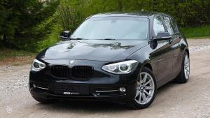Black BMW 118 2012 in Kretinga, with an engine capacity of 2.00 L and mileage of 139 thousand km for 7499 €, photo 7 on AUTOMOTO.COM.LV