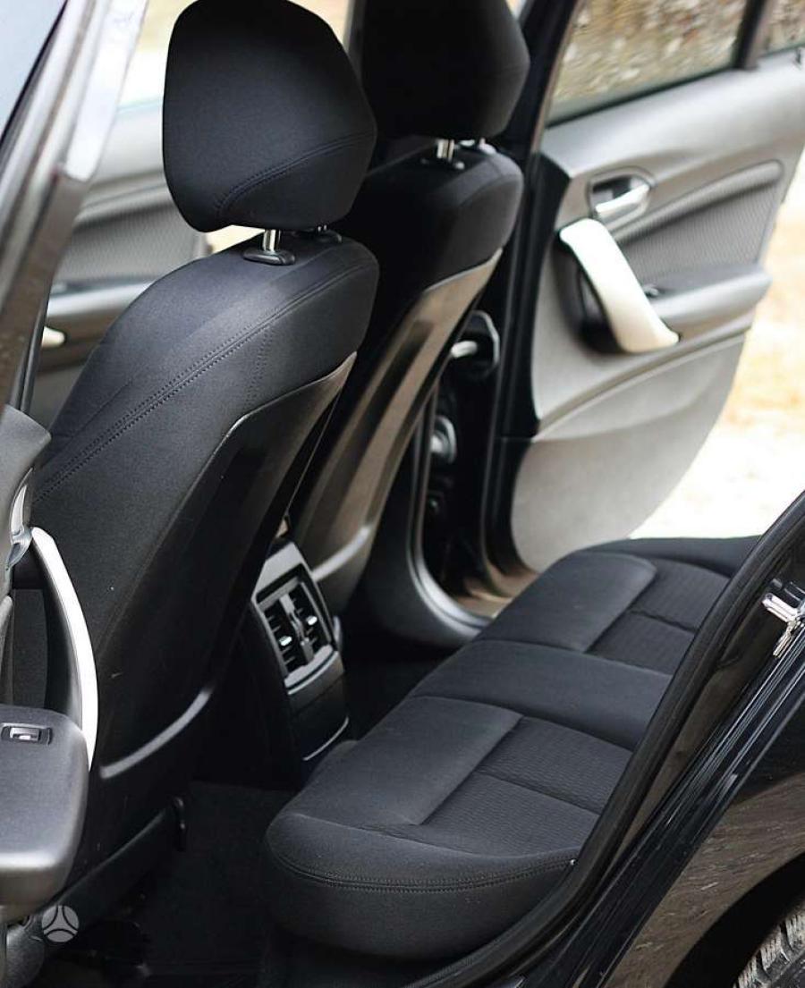 Black BMW 118 2012 in Kretinga, with an engine capacity of 2.00 L and mileage of 139 thousand km for 7499 €, photo 18 on AUTOMOTO.COM.LV