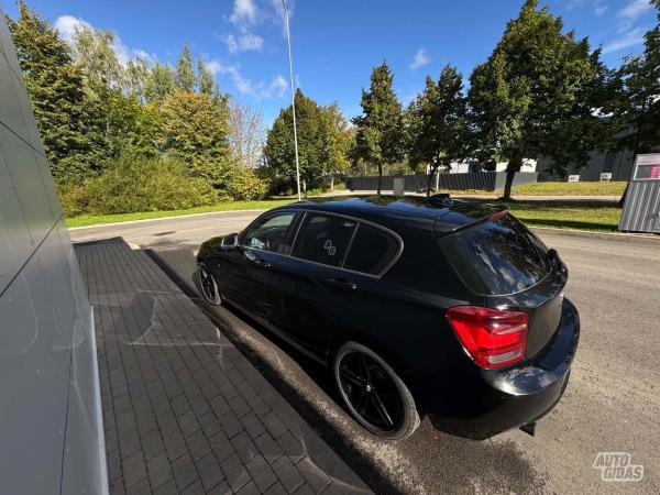 Melns BMW 118 2012 Kauņa, ar dzinēja tilpumu 2.00 L un nobraukumu 240 tūkst. km par 5600 €, foto 5 vietnē AUTOMOTO.COM.LV