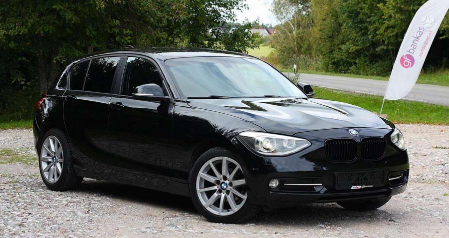 Black BMW 118 2012 in Kretinga, with an engine capacity of 2.00 L and mileage of 139 thousand km for 6899 €, photo 8 on AUTOMOTO.COM.LV