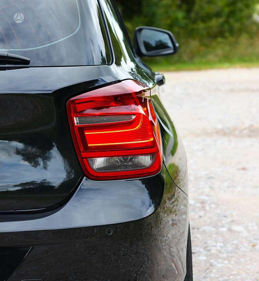 Black BMW 118 2012 in Kretinga, with an engine capacity of 2.00 L and mileage of 139 thousand km for 6899 €, photo 14 on AUTOMOTO.COM.LV