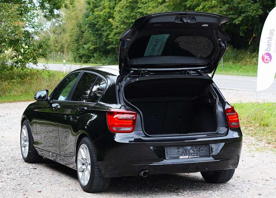 Black BMW 118 2012 in Kretinga, with an engine capacity of 2.00 L and mileage of 139 thousand km for 6899 €, photo 17 on AUTOMOTO.COM.LV