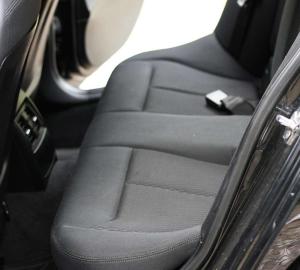 Black BMW 118 2012 in Kretinga, with an engine capacity of 2.00 L and mileage of 139 thousand km for 6899 €, photo 21 on AUTOMOTO.COM.LV