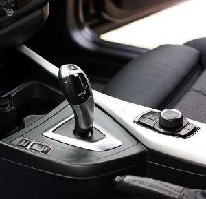 Black BMW 118 2012 in Kretinga, with an engine capacity of 2.00 L and mileage of 139 thousand km for 6899 €, photo 22 on AUTOMOTO.COM.LV