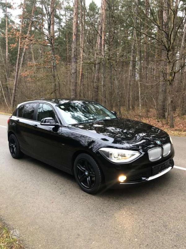 Black BMW 118 2013 in Marijampole, with an engine capacity of 2.00 L and mileage of 250 thousand km for 7000 €, photo 3 on AUTOMOTO.COM.LV