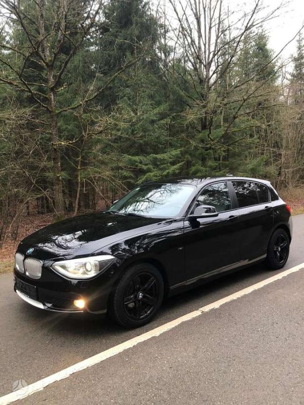 Black BMW 118 2013 in Marijampole, with an engine capacity of 2.00 L and mileage of 250 thousand km for 7000 €, photo 5 on AUTOMOTO.COM.LV