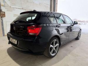 Melns BMW 118 2013 Kauņa, ar dzinēja tilpumu 2.00 L un nobraukumu 297 tūkst. km par 6200 €, foto 3 vietnē AUTOMOTO.COM.LV