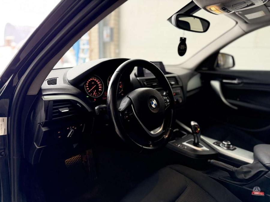 Melns BMW 118 2013 Kauņa, ar dzinēja tilpumu 2.00 L un nobraukumu 297 tūkst. km par 6200 €, foto 8 vietnē AUTOMOTO.COM.LV