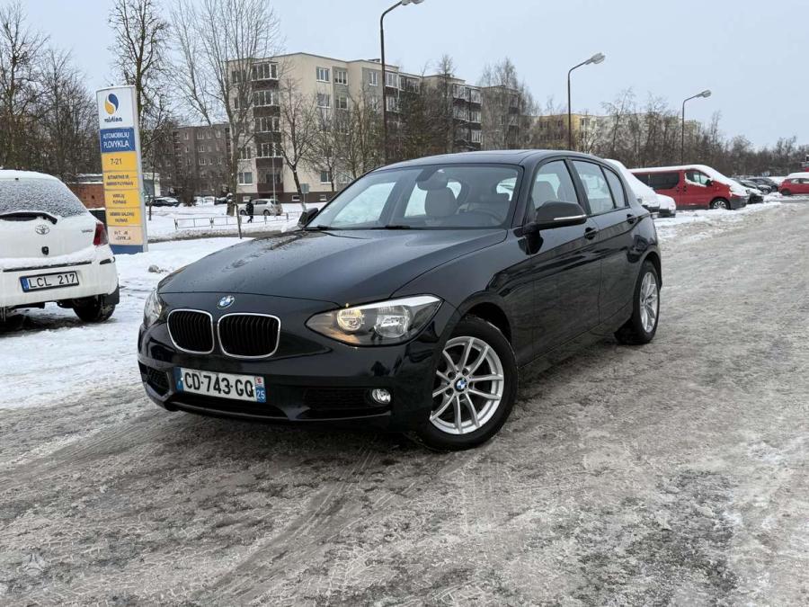 Melns BMW 118 2013 Panevēža, ar dzinēja tilpumu 2.00 L un nobraukumu 253 tūkst. km par 6690 €, foto 3 vietnē AUTOMOTO.COM.LV
