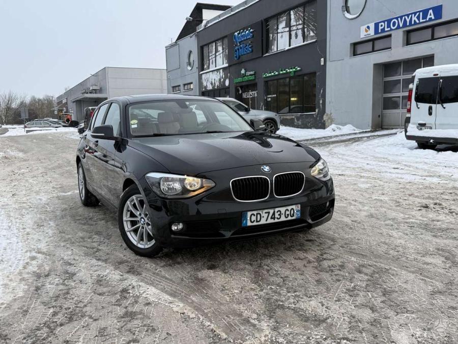Melns BMW 118 2013 Panevēža, ar dzinēja tilpumu 2.00 L un nobraukumu 253 tūkst. km par 6690 €, foto 6 vietnē AUTOMOTO.COM.LV