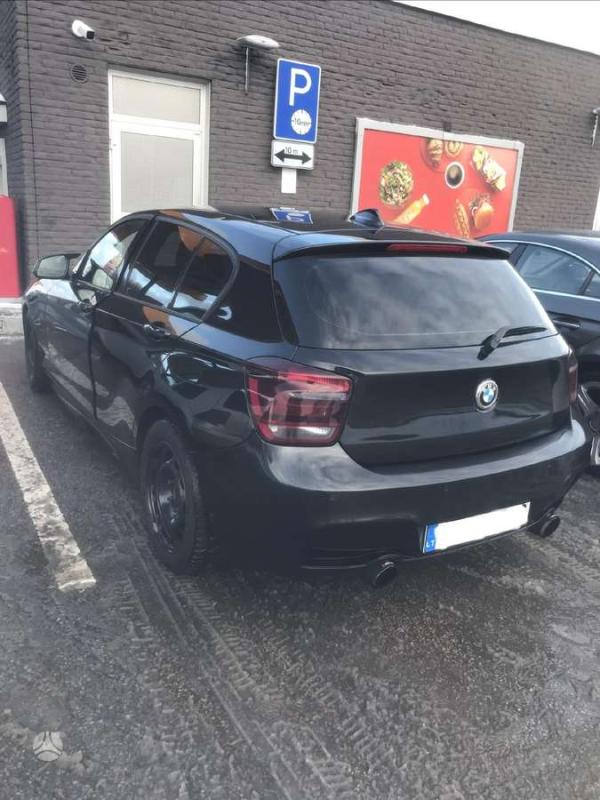 Melns BMW 118 2013 Kauņa, ar dzinēja tilpumu 2.00 L un nobraukumu 241 tūkst. km par 9900 €, foto 1 vietnē AUTOMOTO.COM.LV