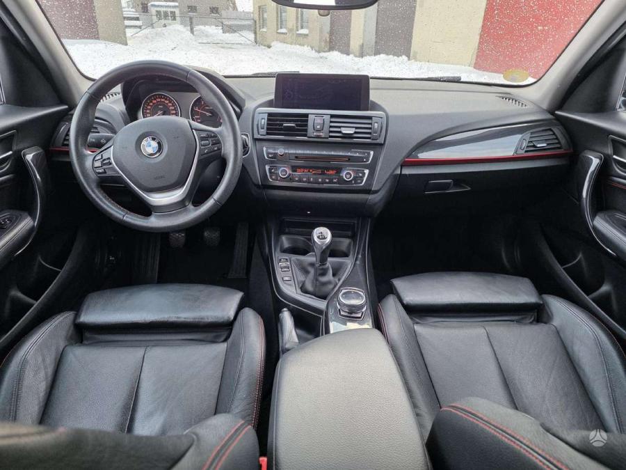 Melns BMW 118 2013 Tauragė, ar dzinēja tilpumu 2.00 L un nobraukumu 209 tūkst. km par 6900 €, foto 19 vietnē AUTOMOTO.COM.LV