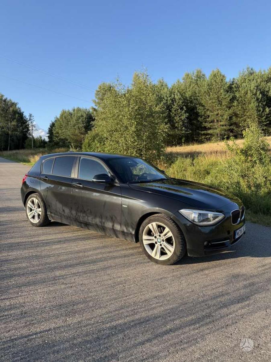 Melns BMW 118 2013 Švenčionys, ar dzinēja tilpumu 2.00 L un nobraukumu 383 tūkst. km par 5500 €, foto 4 vietnē AUTOMOTO.COM.LV