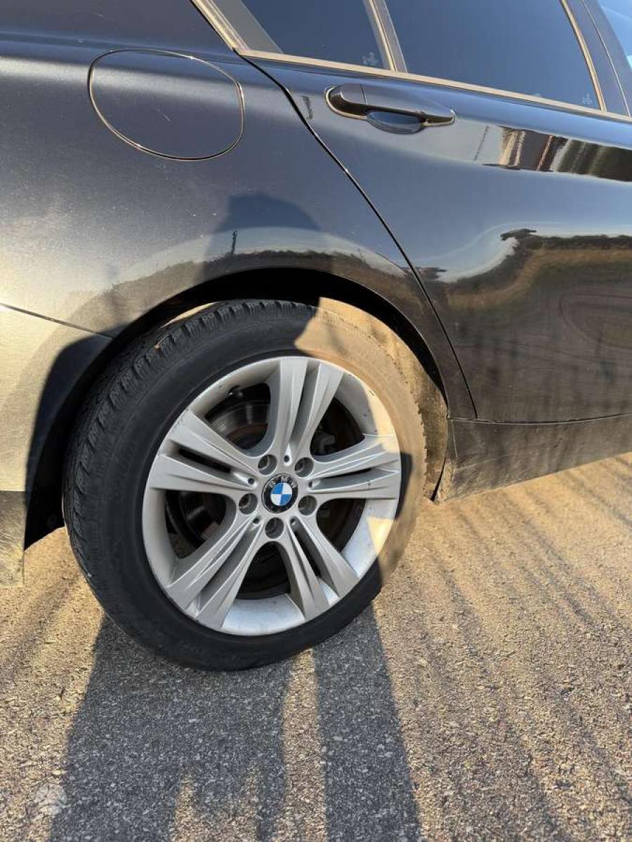 Melns BMW 118 2013 Švenčionys, ar dzinēja tilpumu 2.00 L un nobraukumu 383 tūkst. km par 5500 €, foto 10 vietnē AUTOMOTO.COM.LV