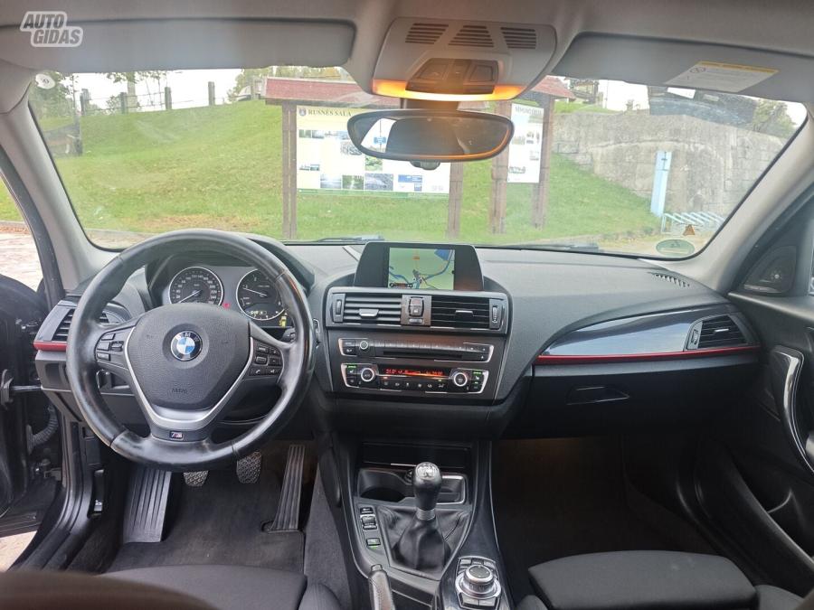 Black BMW 118 2013 in Silute, with an engine capacity of 2.00 L and mileage of 245 thousand km for 6400 €, photo 12 on AUTOMOTO.COM.LV