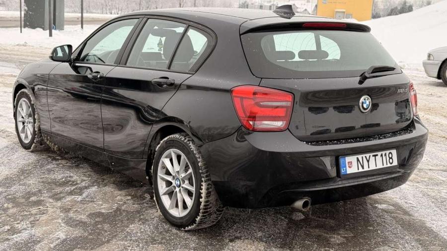 Black BMW 118 2014 in Kaunas, with an engine capacity of 2.00 L and mileage of 305 thousand km for 6300 €, photo 1 on AUTOMOTO.COM.LV