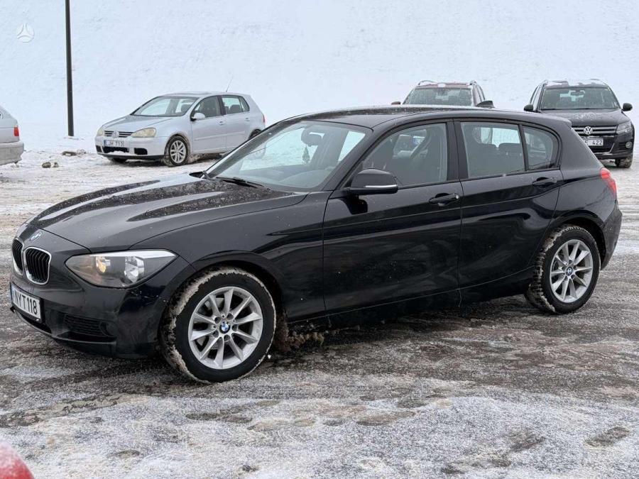 Black BMW 118 2014 in Kaunas, with an engine capacity of 2.00 L and mileage of 305 thousand km for 6300 €, photo 5 on AUTOMOTO.COM.LV