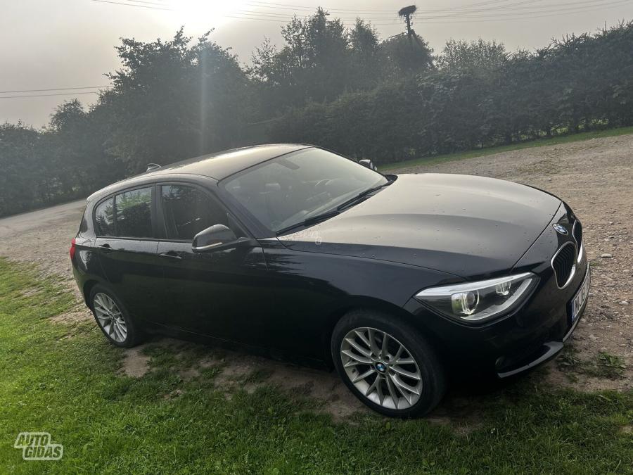 Black BMW 118 2015 in Kazlu Ruda, with an engine capacity of 2.00 L and mileage of 275 thousand km for 7000 €, photo 2 on AUTOMOTO.COM.LV