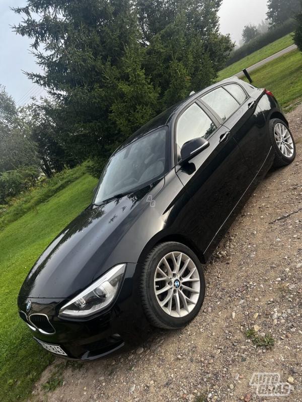 Black BMW 118 2015 in Kazlu Ruda, with an engine capacity of 2.00 L and mileage of 275 thousand km for 7000 €, photo 3 on AUTOMOTO.COM.LV