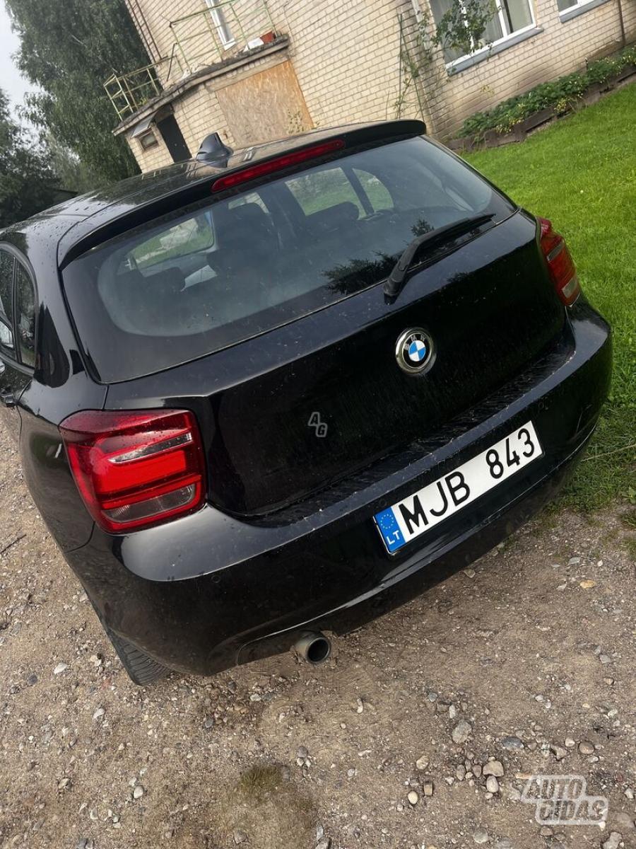 Black BMW 118 2015 in Kazlu Ruda, with an engine capacity of 2.00 L and mileage of 275 thousand km for 7000 €, photo 4 on AUTOMOTO.COM.LV