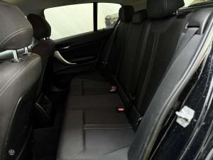 Melns BMW 118 2015 Viļņa, ar dzinēja tilpumu 2.00 L un nobraukumu 291 tūkst. km par 8890 €, foto 12 vietnē AUTOMOTO.COM.LV