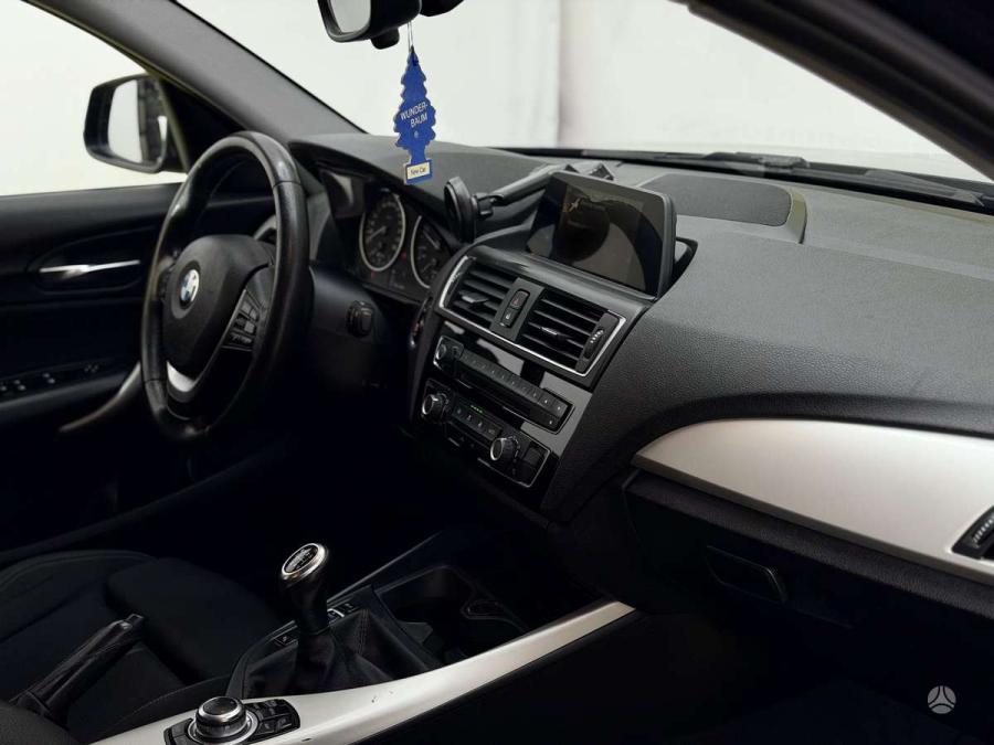 Melns BMW 118 2015 Viļņa, ar dzinēja tilpumu 2.00 L un nobraukumu 291 tūkst. km par 8890 €, foto 15 vietnē AUTOMOTO.COM.LV