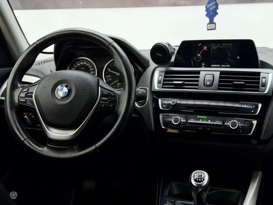 Melns BMW 118 2015 Viļņa, ar dzinēja tilpumu 2.00 L un nobraukumu 291 tūkst. km par 8890 €, foto 16 vietnē AUTOMOTO.COM.LV