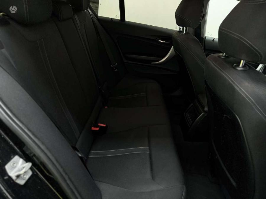 Melns BMW 118 2015 Viļņa, ar dzinēja tilpumu 2.00 L un nobraukumu 291 tūkst. km par 8700 €, foto 13 vietnē AUTOMOTO.COM.LV