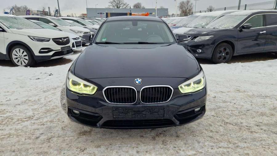 Black BMW 118 2016 in Marijampole, with an engine capacity of 2.00 L and mileage of 214 thousand km for 7690 €, photo 3 on AUTOMOTO.COM.LV