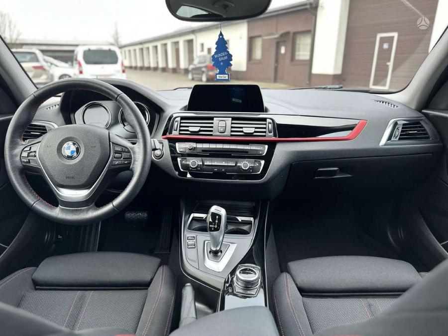 Black BMW 118 2017 in Telschi, with an engine capacity of 2.00 L and mileage of 140 thousand km for 11200 €, photo 12 on AUTOMOTO.COM.LV