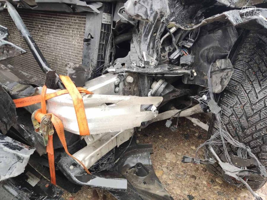 Melns BMW 118 2017 Kauņa, ar dzinēja tilpumu 1.50 L un nobraukumu 269 tūkst. km par 3500 €, foto 11 vietnē AUTOMOTO.COM.LV