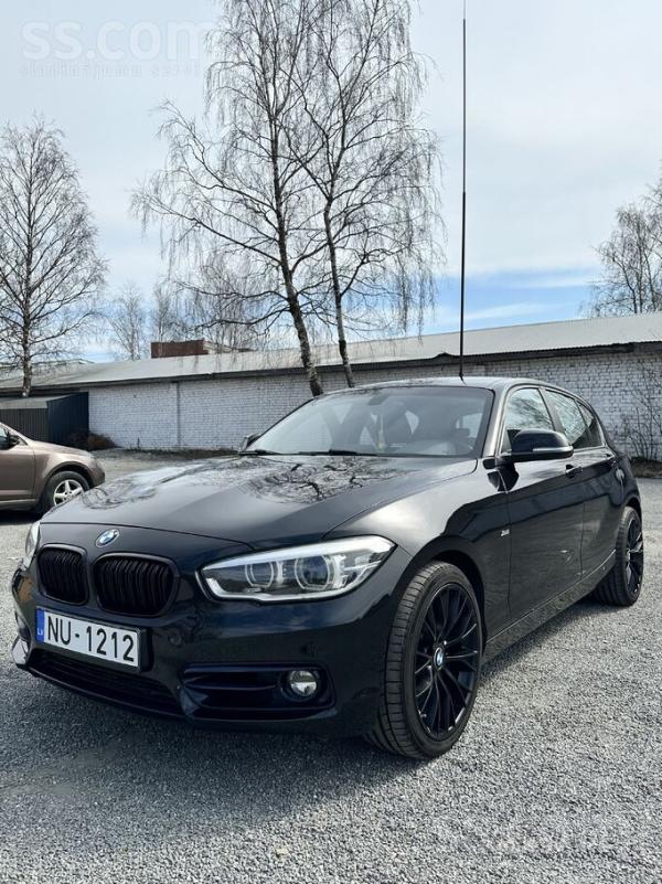 Black BMW 118 2017 in Riga, with an engine capacity of 2.00 L and mileage of 219 thousand km for 11700 €, photo 3 on AUTOMOTO.COM.LV