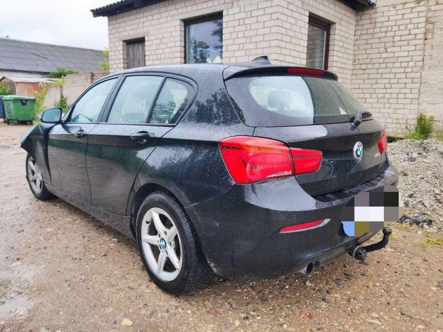 Melns BMW 118 2017 Kauņa, ar dzinēja tilpumu 1.50 L un nobraukumu 269 tūkst. km par 2950 €, foto 4 vietnē AUTOMOTO.COM.LV