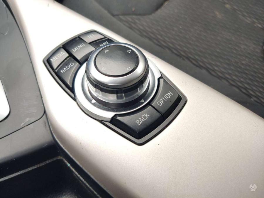 Melns BMW 118 2017 Kauņa, ar dzinēja tilpumu 1.50 L un nobraukumu 269 tūkst. km par 2950 €, foto 10 vietnē AUTOMOTO.COM.LV