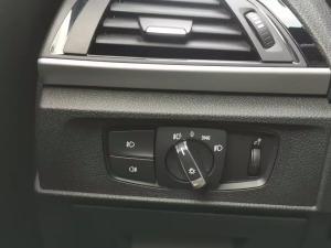 Melns BMW 118 2017 Kuldīga, ar dzinēja tilpumu 2.00 L un nobraukumu 230 tūkst. km par 13900 €, foto 18 vietnē AUTOMOTO.COM.LV