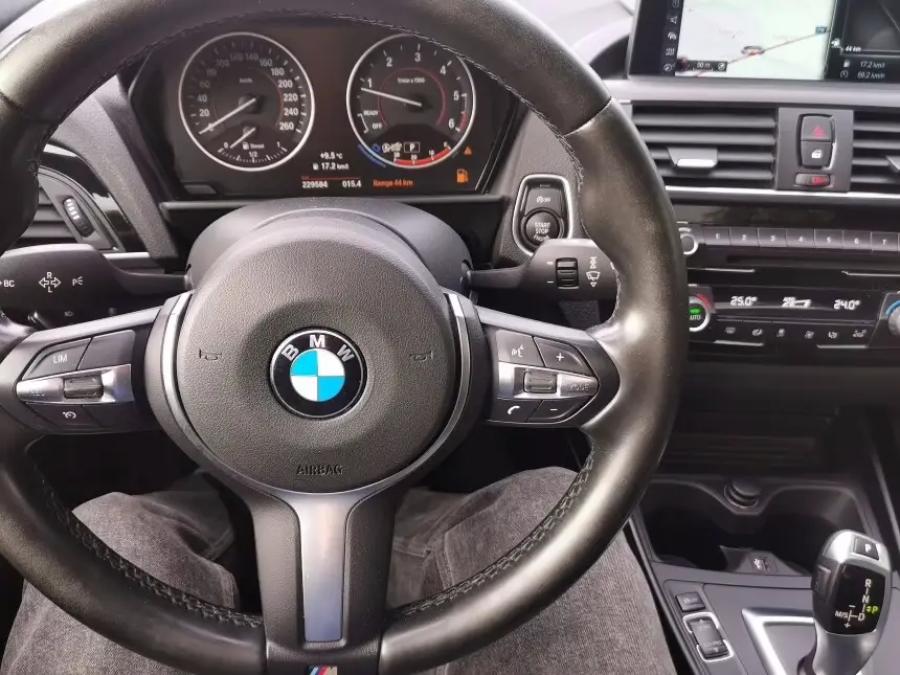 Melns BMW 118 2017 Kuldīga, ar dzinēja tilpumu 2.00 L un nobraukumu 230 tūkst. km par 13900 €, foto 19 vietnē AUTOMOTO.COM.LV