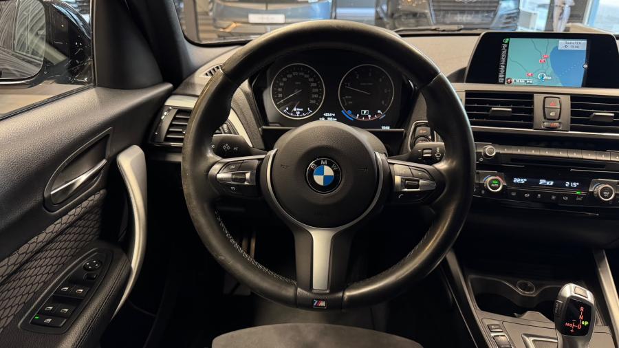 Black BMW 118 2017 in Riga, with an engine capacity of 2.00 L and mileage of 229 thousand km for 12990 €, photo 11 on AUTOMOTO.COM.LV