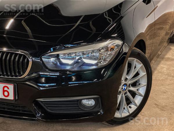 Melns BMW 118 2018 Jūrmala, ar dzinēja tilpumu 1.50 L un nobraukumu 218 tūkst. km par 11995 €, foto 2 vietnē AUTOMOTO.COM.LV