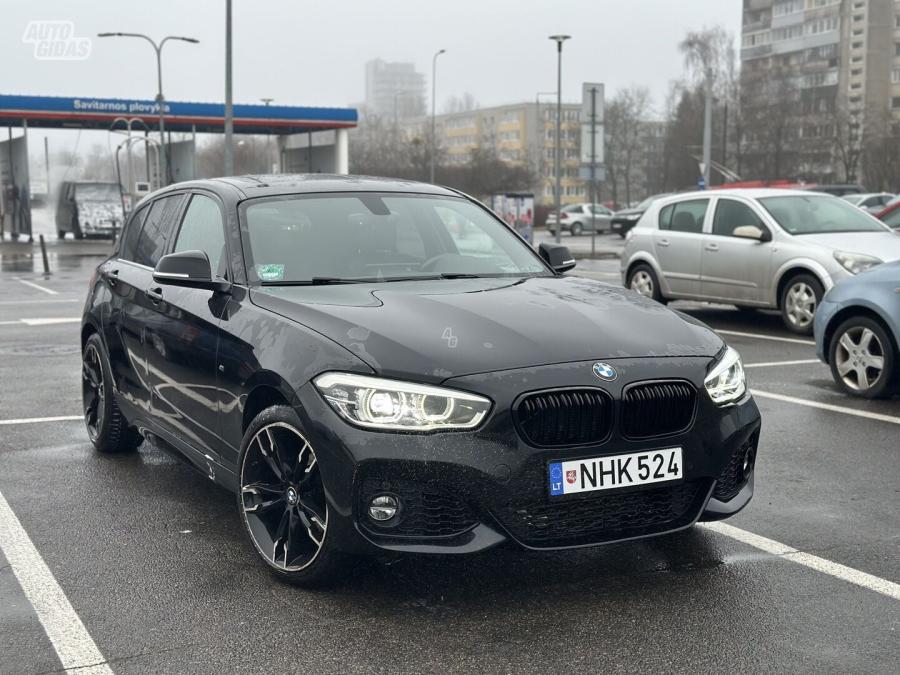 Black BMW 118 2018 in Vilnius, with an engine capacity of 1.50 L and mileage of 100 thousand km for 16500 €, photo 2 on AUTOMOTO.COM.LV