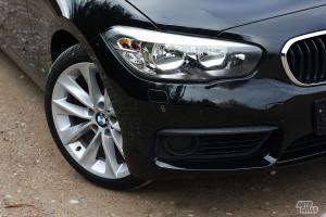 Black BMW 118 2018 in Petrikaiciai, with an engine capacity of 2.00 L and mileage of 90 thousand km for 11499 €, photo 9 on AUTOMOTO.COM.LV