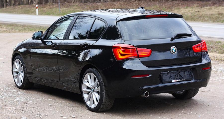 Black BMW 118 2018 in Petrikaiciai, with an engine capacity of 2.00 L and mileage of 90 thousand km for 11499 €, photo 11 on AUTOMOTO.COM.LV