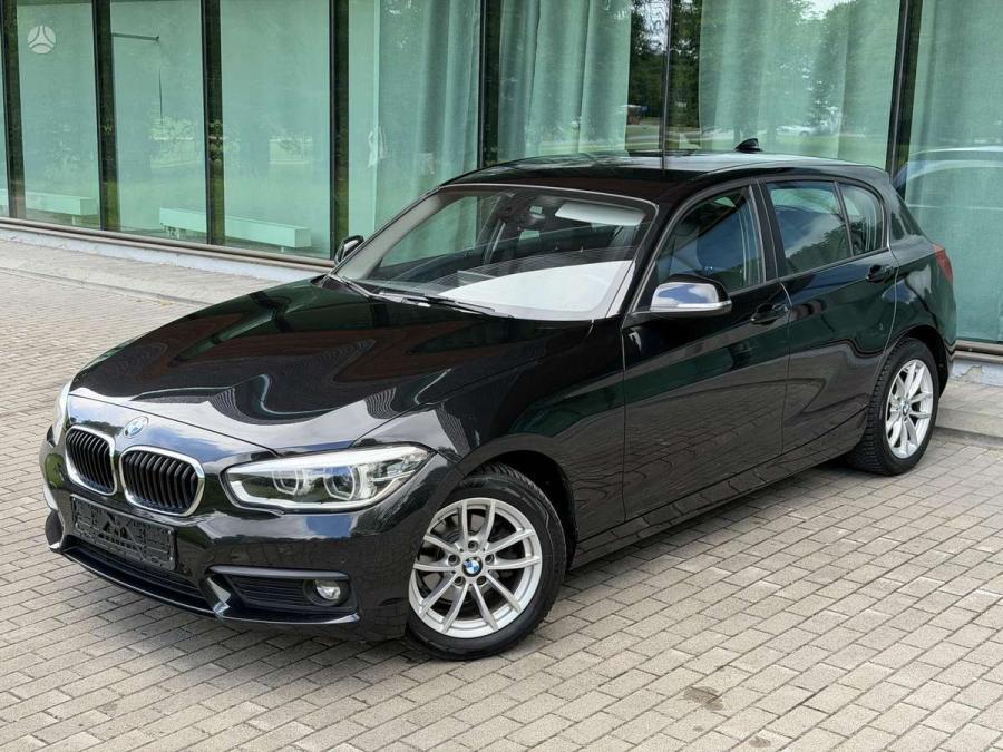 Melns BMW 118 2018 Kauņa, ar dzinēja tilpumu 1.50 L un nobraukumu 126 tūkst. km par 10700 €, foto 12 vietnē AUTOMOTO.COM.LV