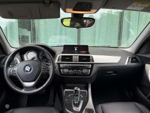 Melns BMW 118 2018 Kauņa, ar dzinēja tilpumu 1.50 L un nobraukumu 126 tūkst. km par 10700 €, foto 18 vietnē AUTOMOTO.COM.LV